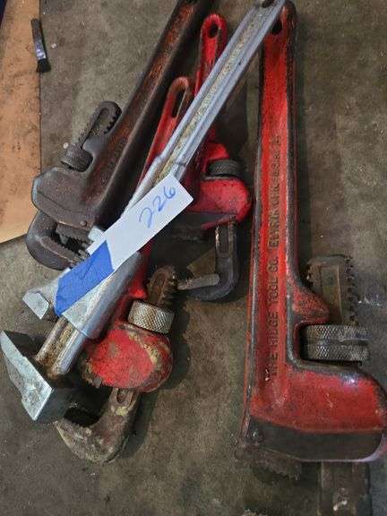 Assorted pipe wrenches - Auction Ohio
