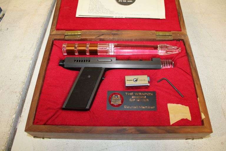 Weapon Shops of Isher - Auction Ohio