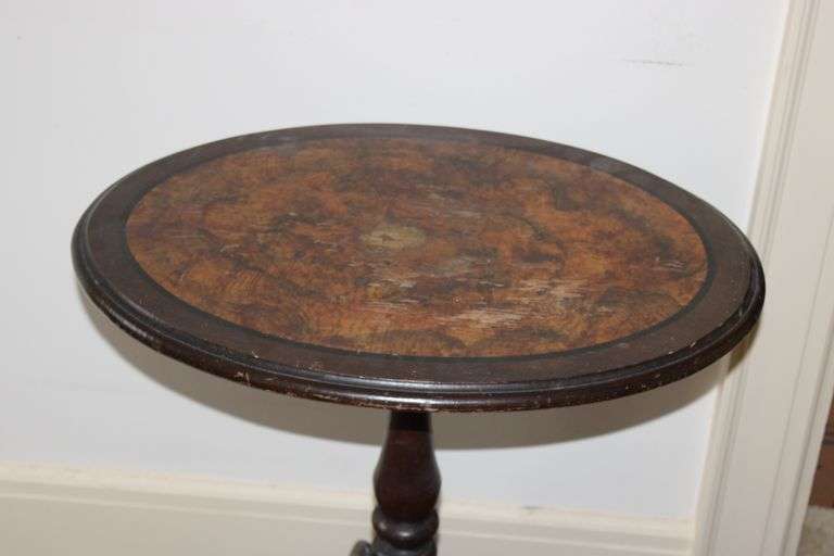 Parlor Table - Auction Ohio
