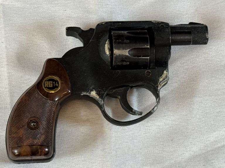RG 14 Revolver - Auction Ohio