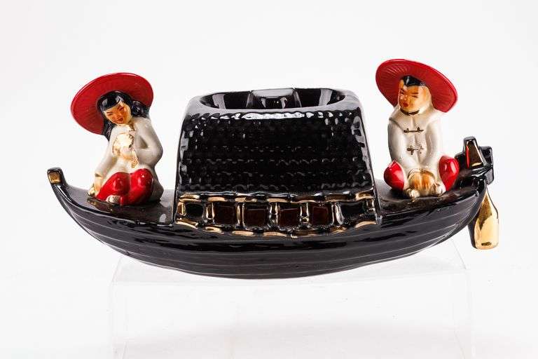 Vintage Chinese Ceramic Junk Boat Lamp - Auction Ohio