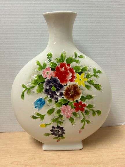 Large Colorful Vase - Auction Ohio