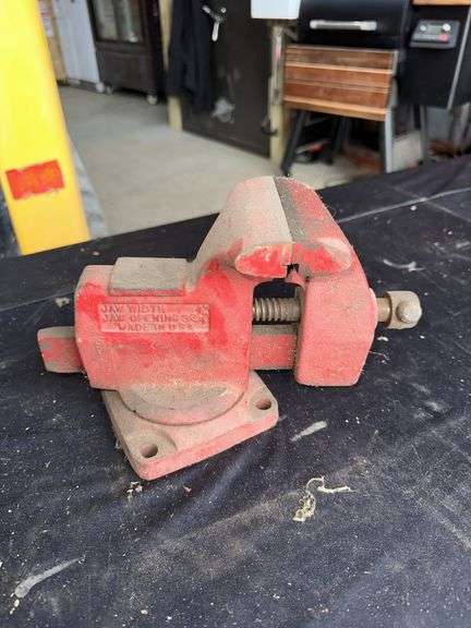 Bench Vise - Auction Ohio