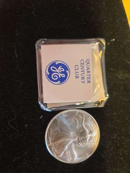 1995 walking liberty one ounce silver coin - Auction Ohio