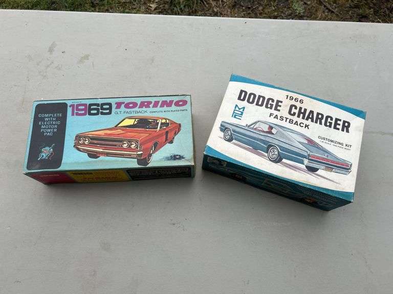 Torino & Charger Model Kits - Auction Ohio