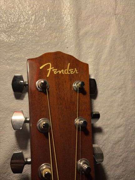 Fender Guitar Newer - Auction Ohio