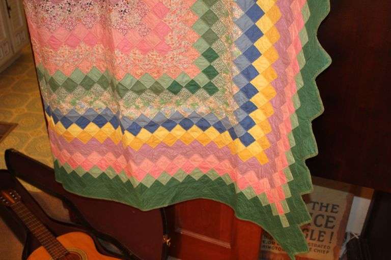 Colorful Calico Quilt - Auction Ohio
