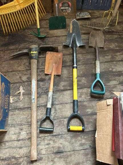 Long Handled Tools - Auction Ohio