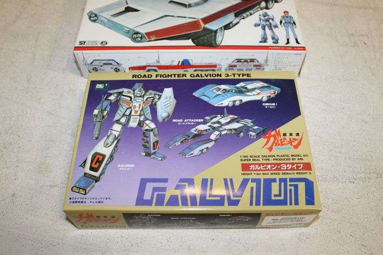Japanese Robot Model Kits - Auction Ohio