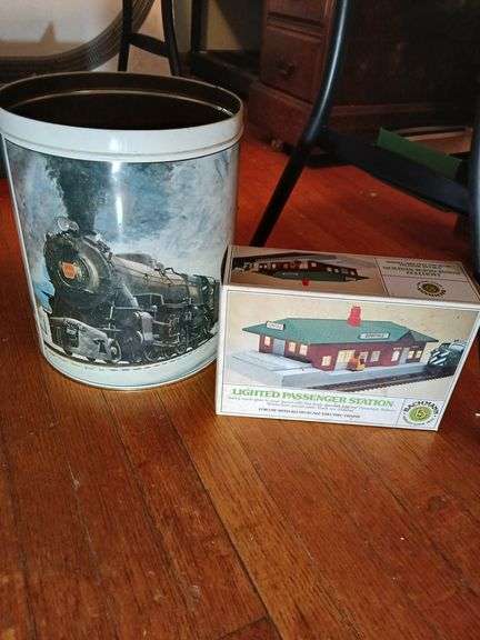 Train Accessories Station - Auction Ohio