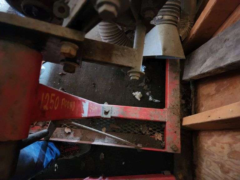 Engine Stand 2 - Auction Ohio