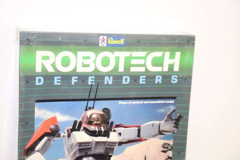Revell Robotech Defenders - Auction Ohio