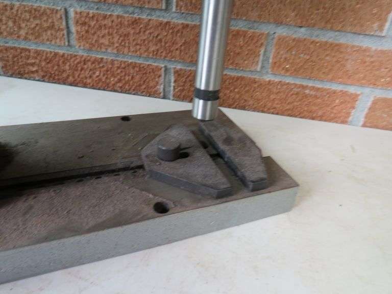 Hand Tapper - Auction Ohio