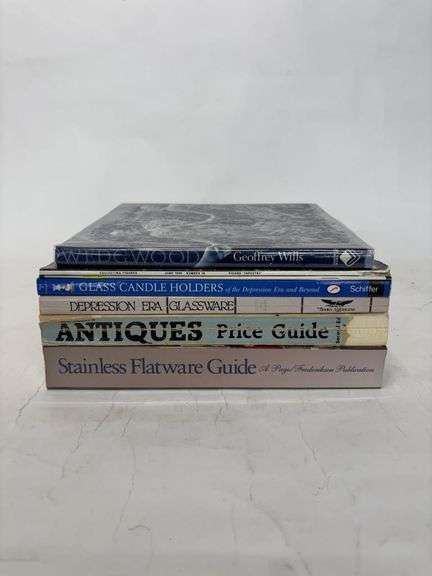 GROUP OF SEVEN REFERENCE BOOKS. - Auction Ohio