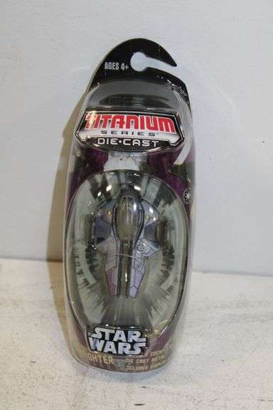 Star Wars Titanium Series Die-Cast Mage Windu's Jedi Starfighter Model ...