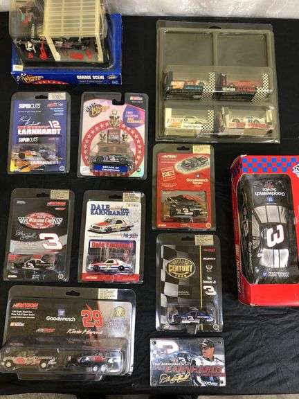 Assorted NASCAR Diecast Collectible Cars - Auction Ohio