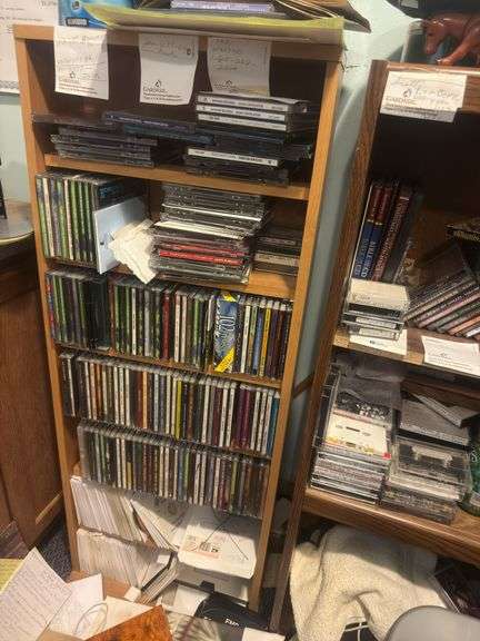 Large lot of cds and shelf’s - Auction Ohio