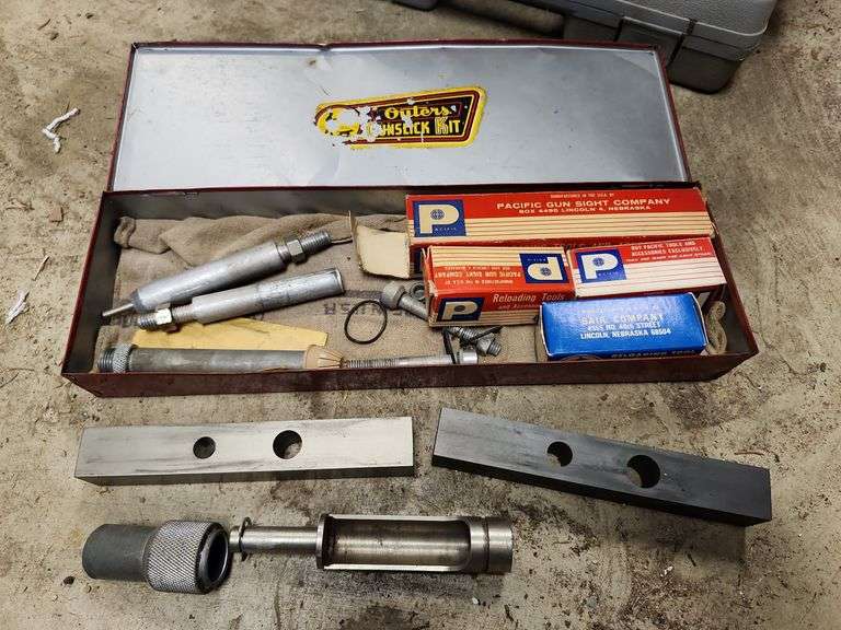 Outers Gunslick Kit Metal Case & Assorted Reloading Tools - Auction Ohio