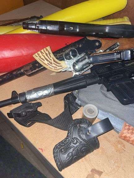 Assorted Toy Guns, BB Guns & Wiffle Ball Bats - Auction Ohio