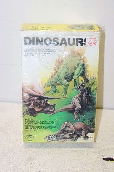 Dinosaur Model Kit - Auction Ohio