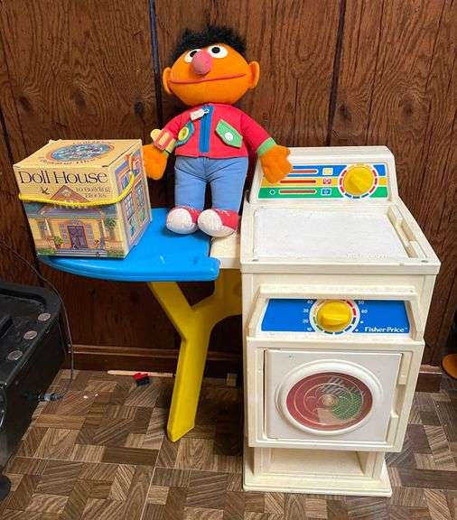 Toy Box & Misc. Toys - Auction Ohio