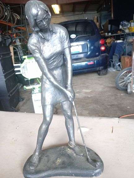 1975 Austin productions 17" female golfer statue - Auction Ohio