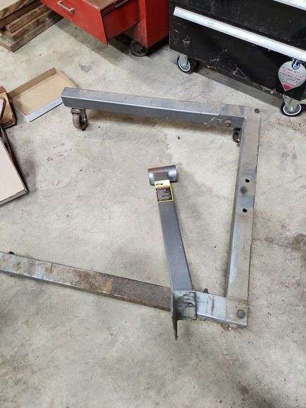 Larin Engine Stand Missing Motor Bracket - Auction Ohio