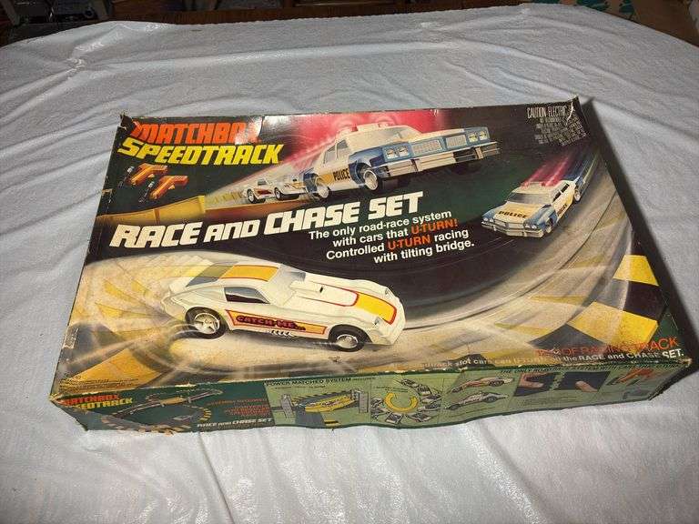 Matchbox Speedtrack Race and Chase Set - Auction Ohio