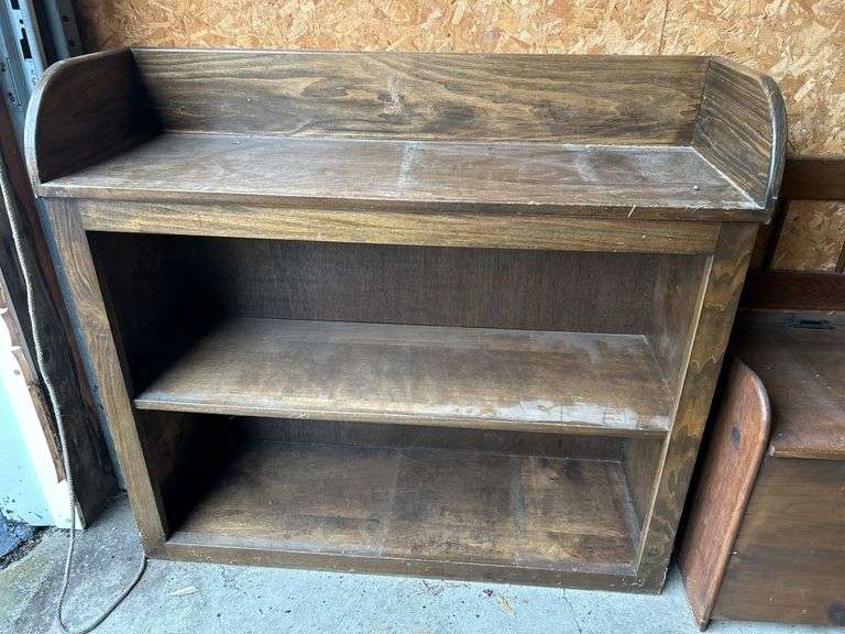 Wood Bookcase - Auction Ohio