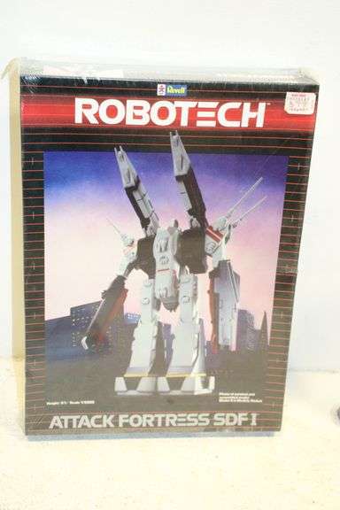 Revell Robotech Attack Fortress - Auction Ohio