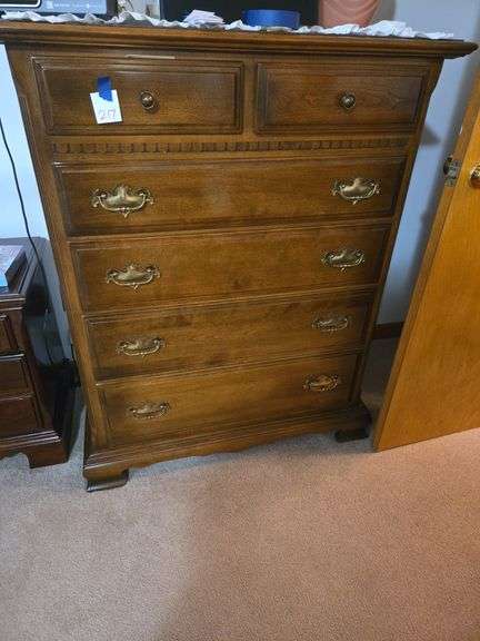 Ethan allan chester drawers - Auction Ohio