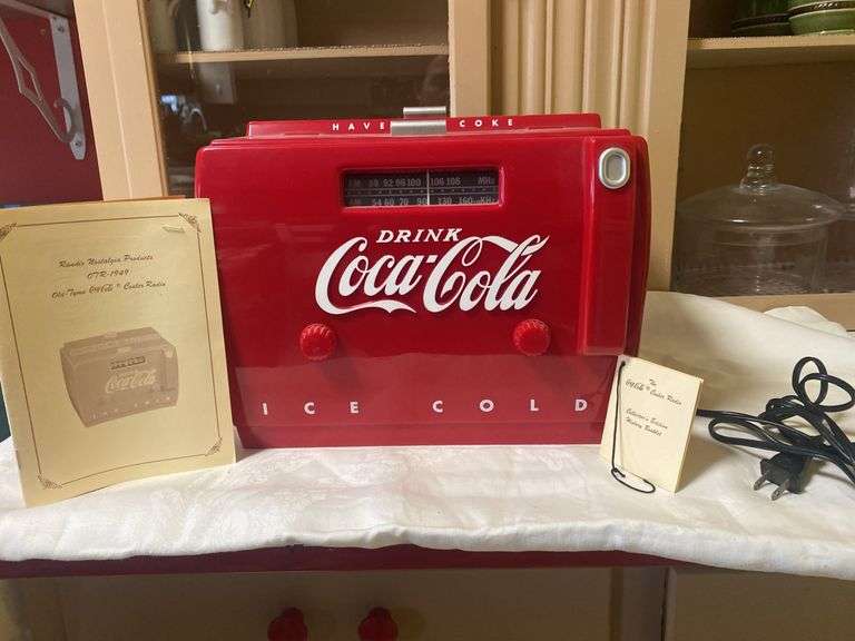 Coca Cola Cooler Working Radio Cassette Player - Auction Ohio