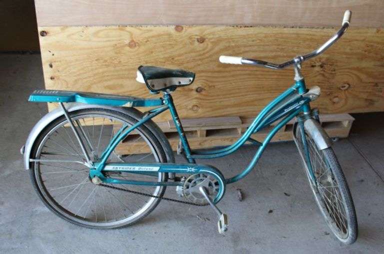 AMF Roadmaster Skyrider Deluxe Cruiser Bicycle with Troxel Saddle - Auction Ohio