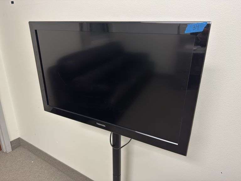 31” TV - Auction Ohio