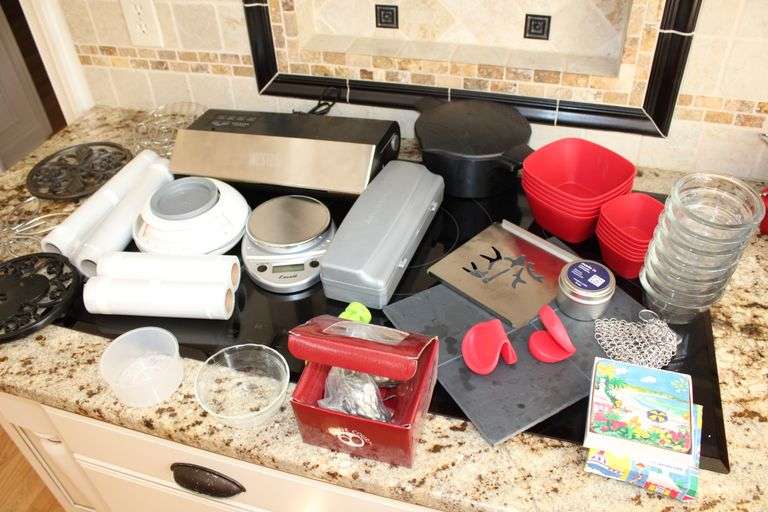 Kitchenware - Auction Ohio