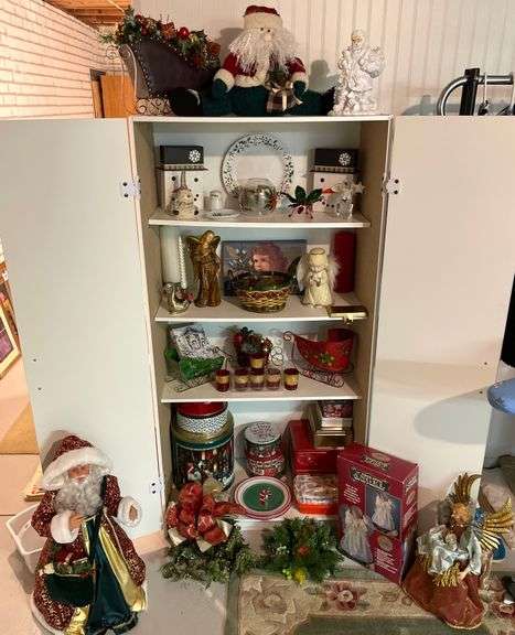 Christmas Décor - Auction Ohio