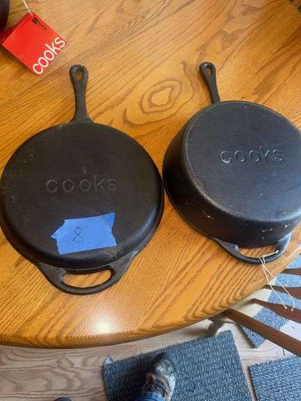 2 cooks cast iron skillets - Auction Ohio