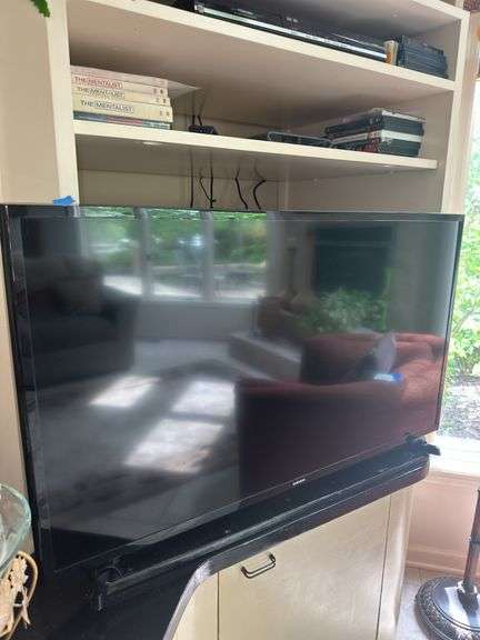 Samsung flat screen tv- works - Auction Ohio