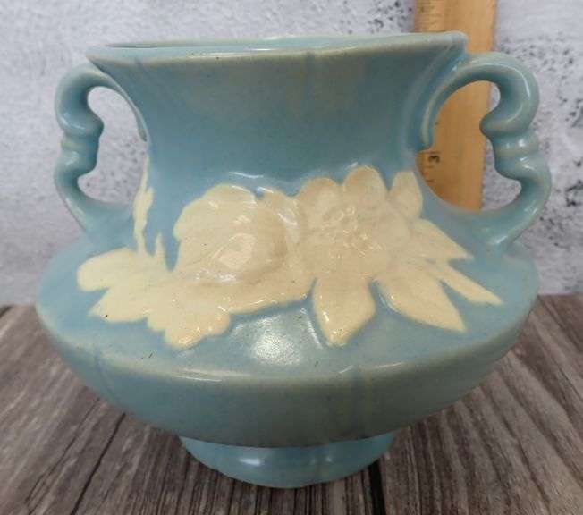 Weller Pottery Blue Cameo Rose 2 handled Vase 1930s - Auction Ohio