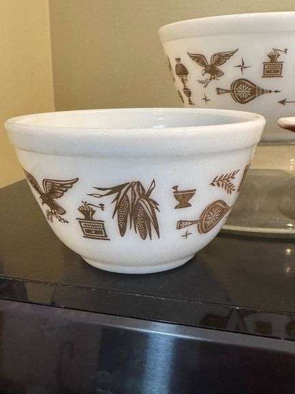 Set of Three Pyrex Mixing Bowls with Early American Pattern - Auction Ohio
