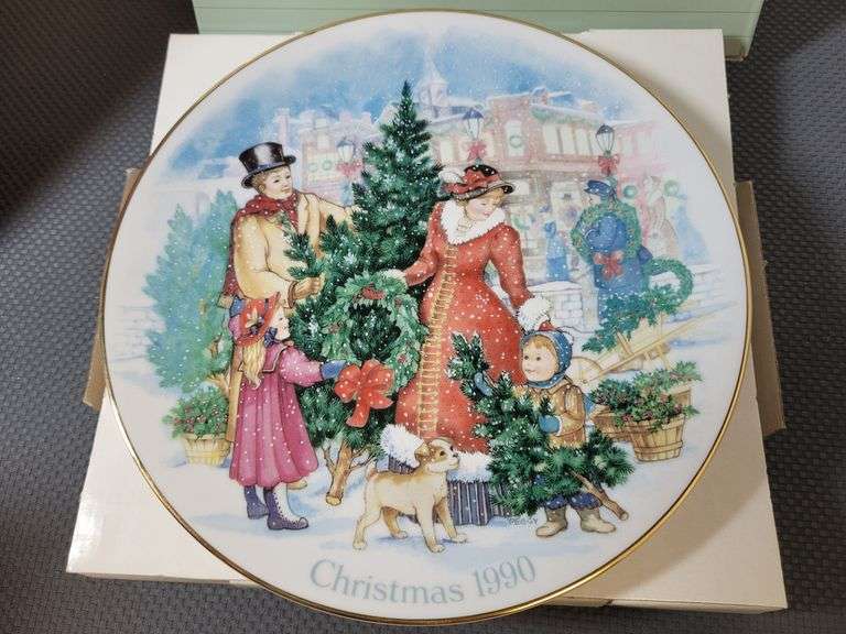 1990 Christmas Collector Plate – Family Tree Shopping Scene by Peggy ...