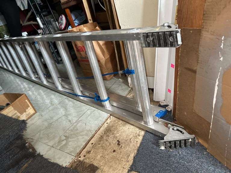 40 Werner Aluminum Ladder 40ft - Auction Ohio