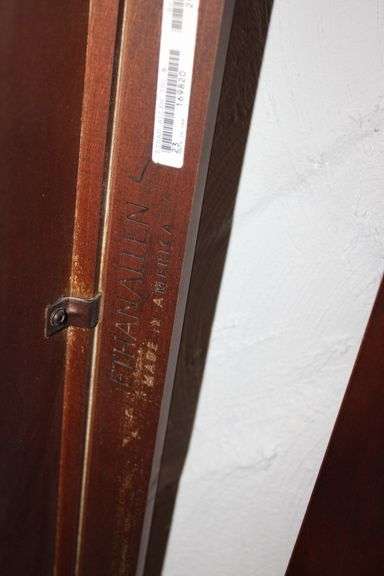 Ethan Allen Console Table - Auction Ohio