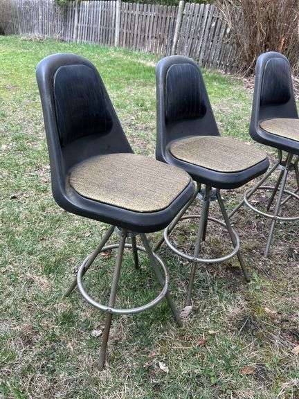 Retro Bar Stools - Auction Ohio