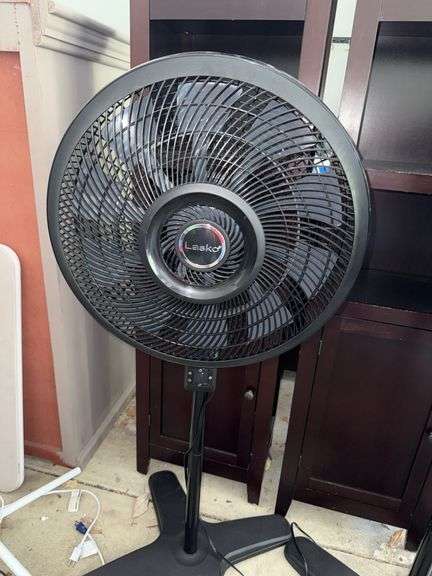 Lasko Oscillating Fans - Auction Ohio