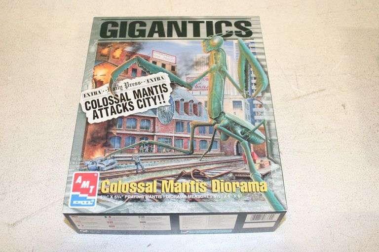 Gigantics Colossal Mantis - Auction Ohio
