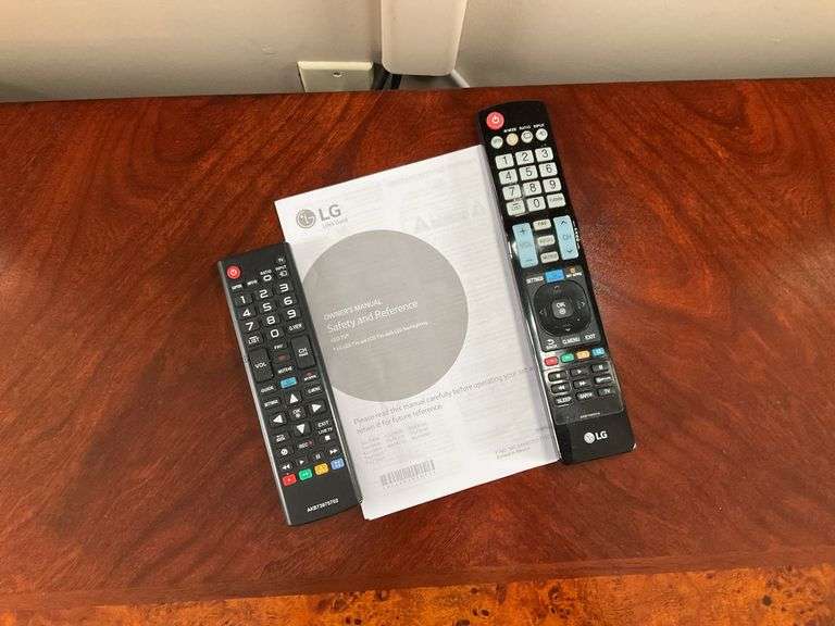 53in LG Flat Screen TV - Auction Ohio