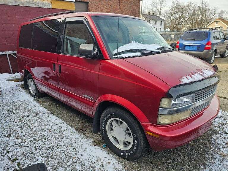 LOW Milage!- Chevy Astro Mini Van -98(red) - Auction Ohio