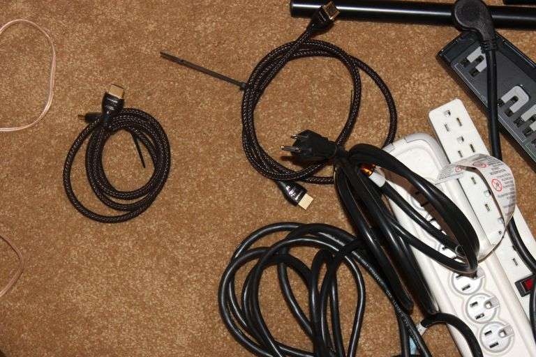 Power Strips & Cords - Auction Ohio
