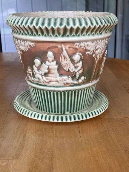 Roseville Donatello Flower Pot & Underplate – 6.5" Pot / 6.5" Plate ...